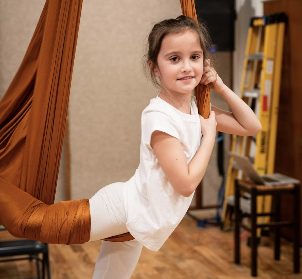 Intermediate Keiki Aerial Drop-in Class with Elisa Frequency - Still ...